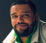 William Collins signs 'profound' memoir from Malik Al Nasir in two-book ...