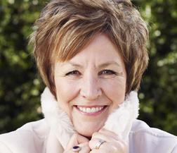 Lesley Pearse speaks out for libraries