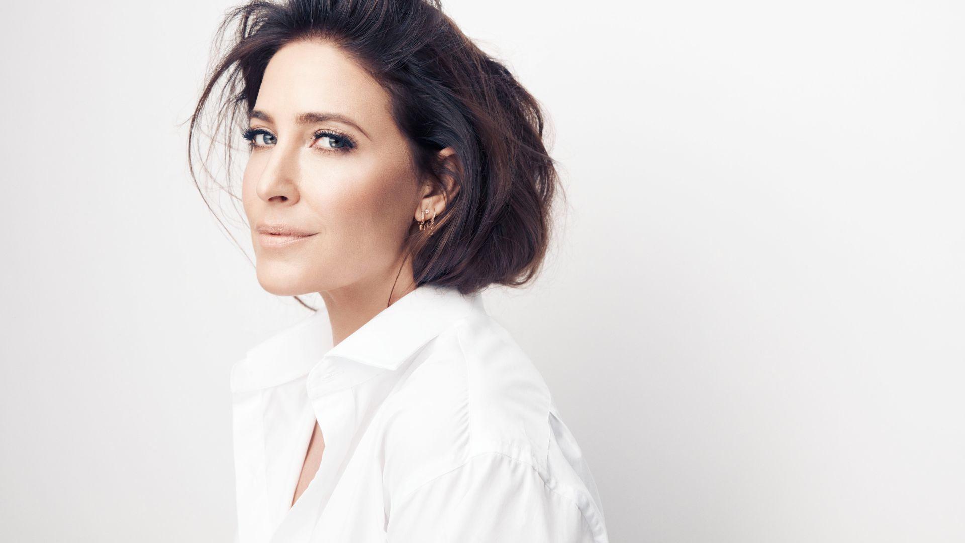 The Bookseller - Rights - HarperCollins swoops for radio presenter ...