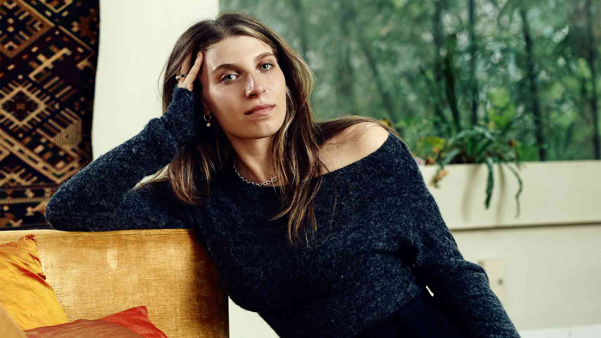 Doubleday wins five-way auction for Zoe Dubno's debut