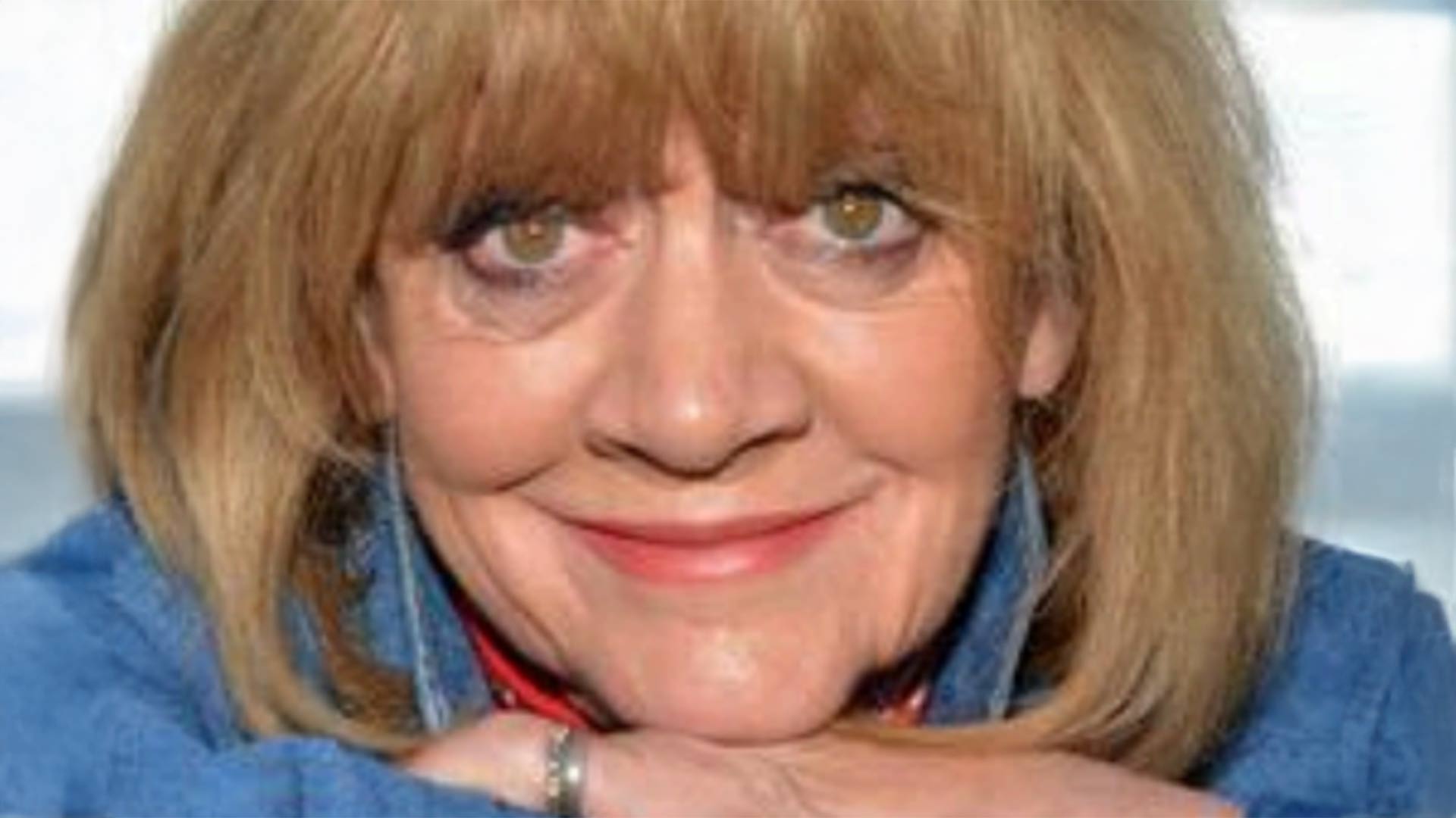 Mirror Books to publish 'legend' Amanda Barrie's autobiography to ...