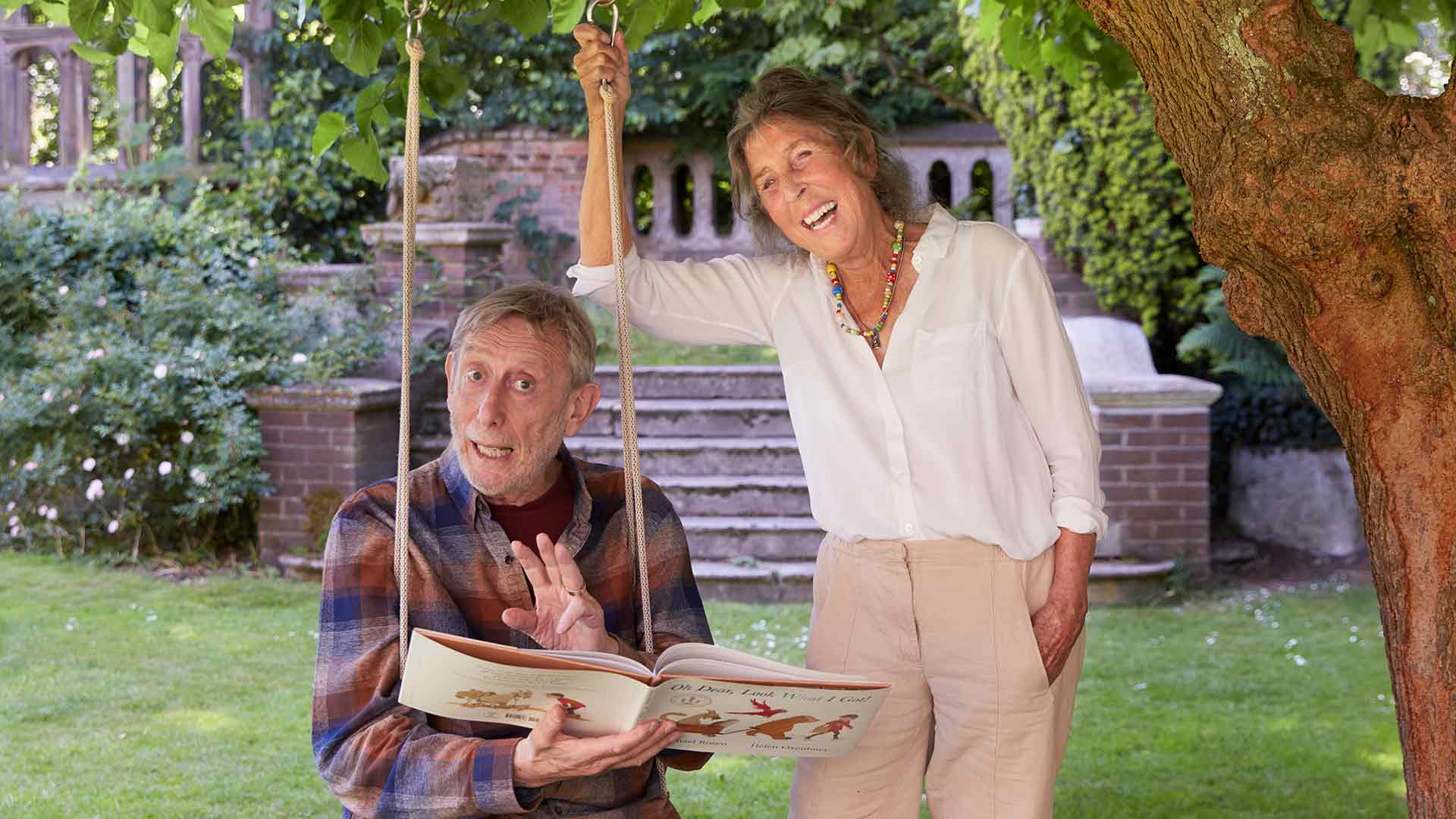 Michael Rosen and Helen Oxenbury to pen new picture book
