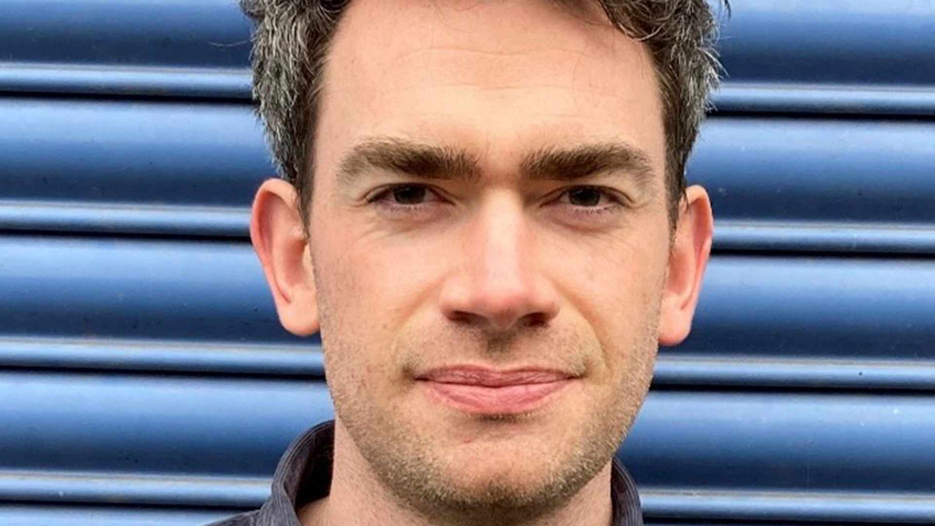 Viking promotes Greg Clowes to senior commissioning editor