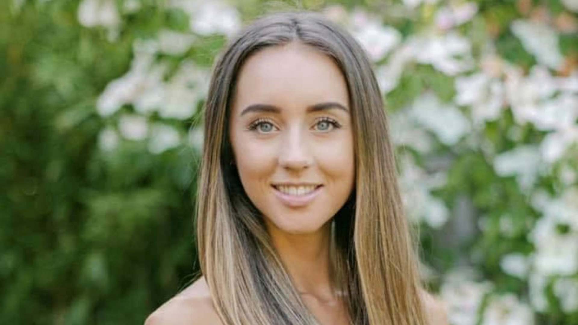 Dr Emily MacDonagh’s ‘positive period handbook’ signed by Scholastic UK