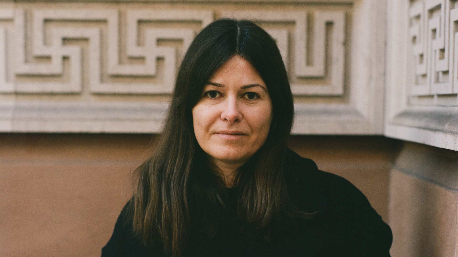 Scribner UK pre-empts second novel by Sarah Thomas for Scribner ...