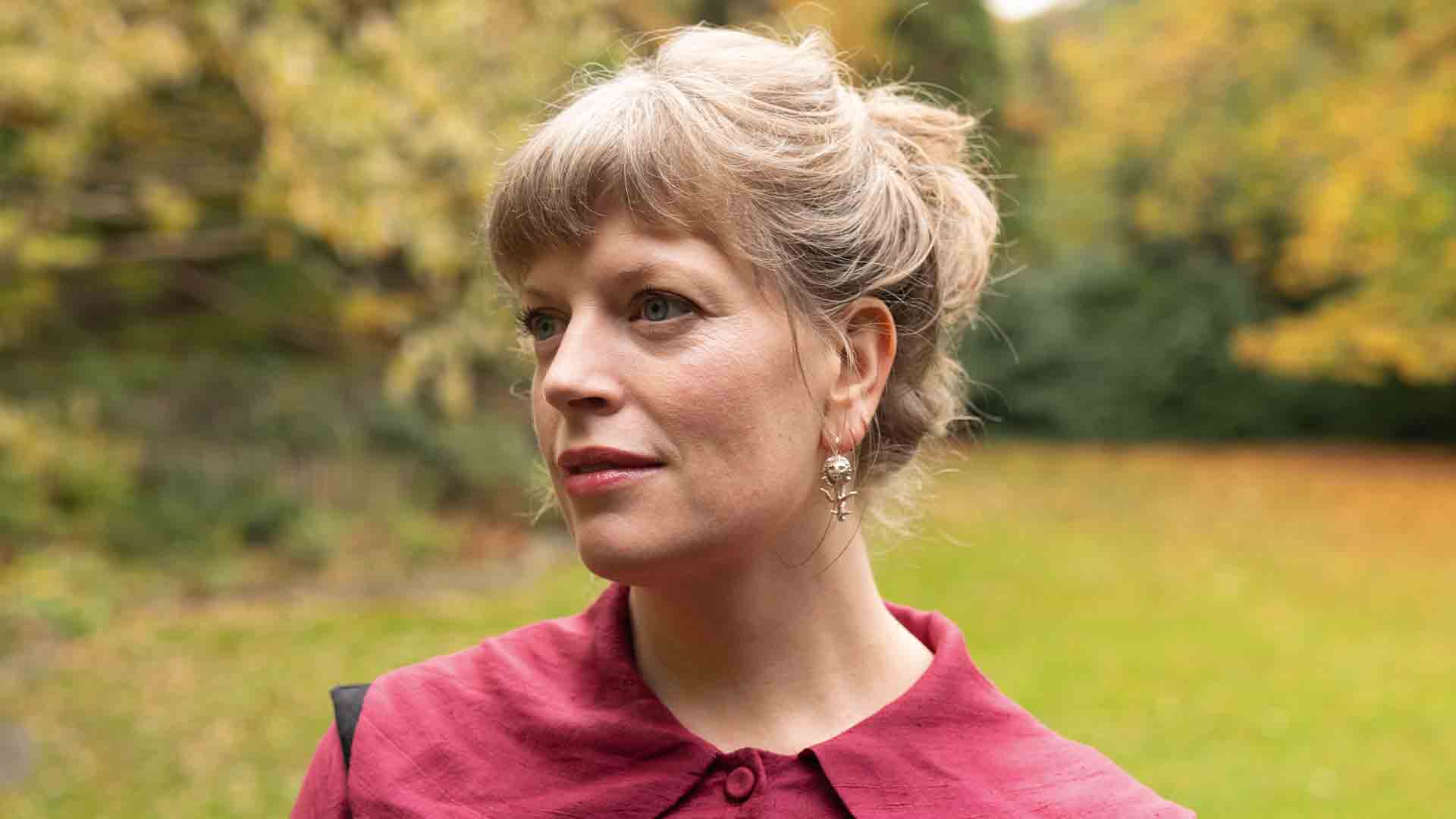 Sarah Perry's Sherlock Holmes mysteries bought by Jonathan Cape